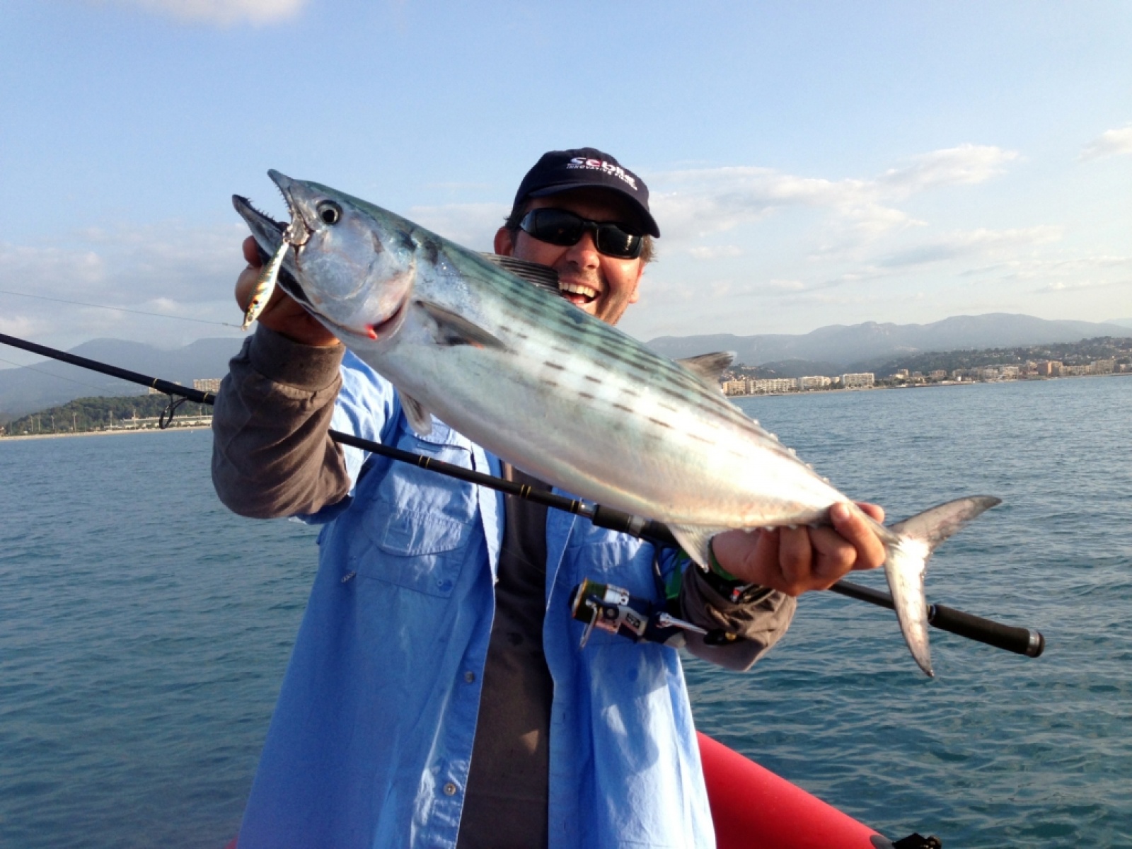 Saison des pélamides, Pêche au casting jig sur chasse : facile